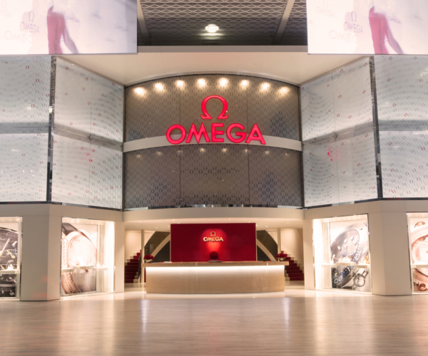 A Commander-Worthy Watch - Watch Journal